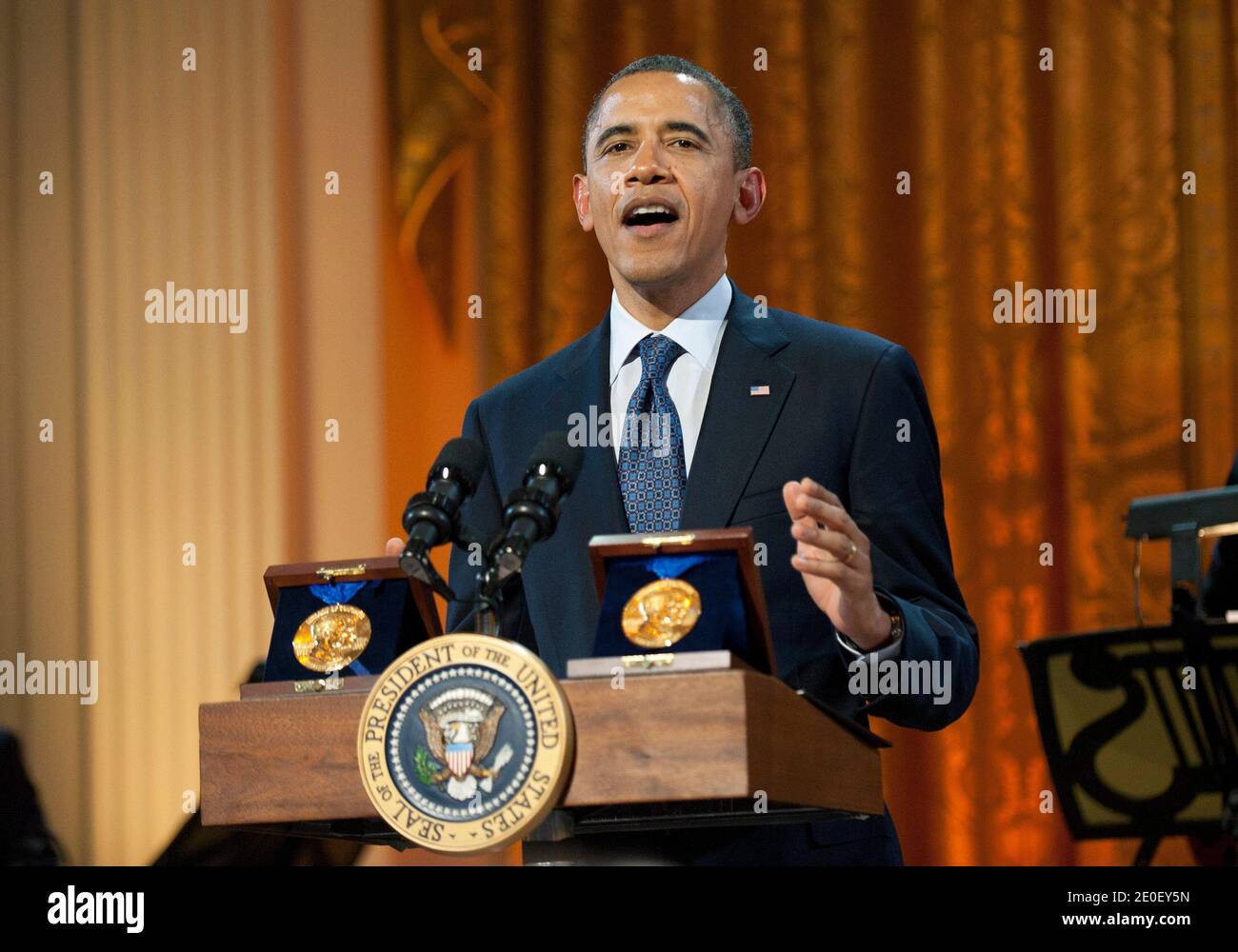 Burt bacharach hal david hi-res stock photography and images - Alamy