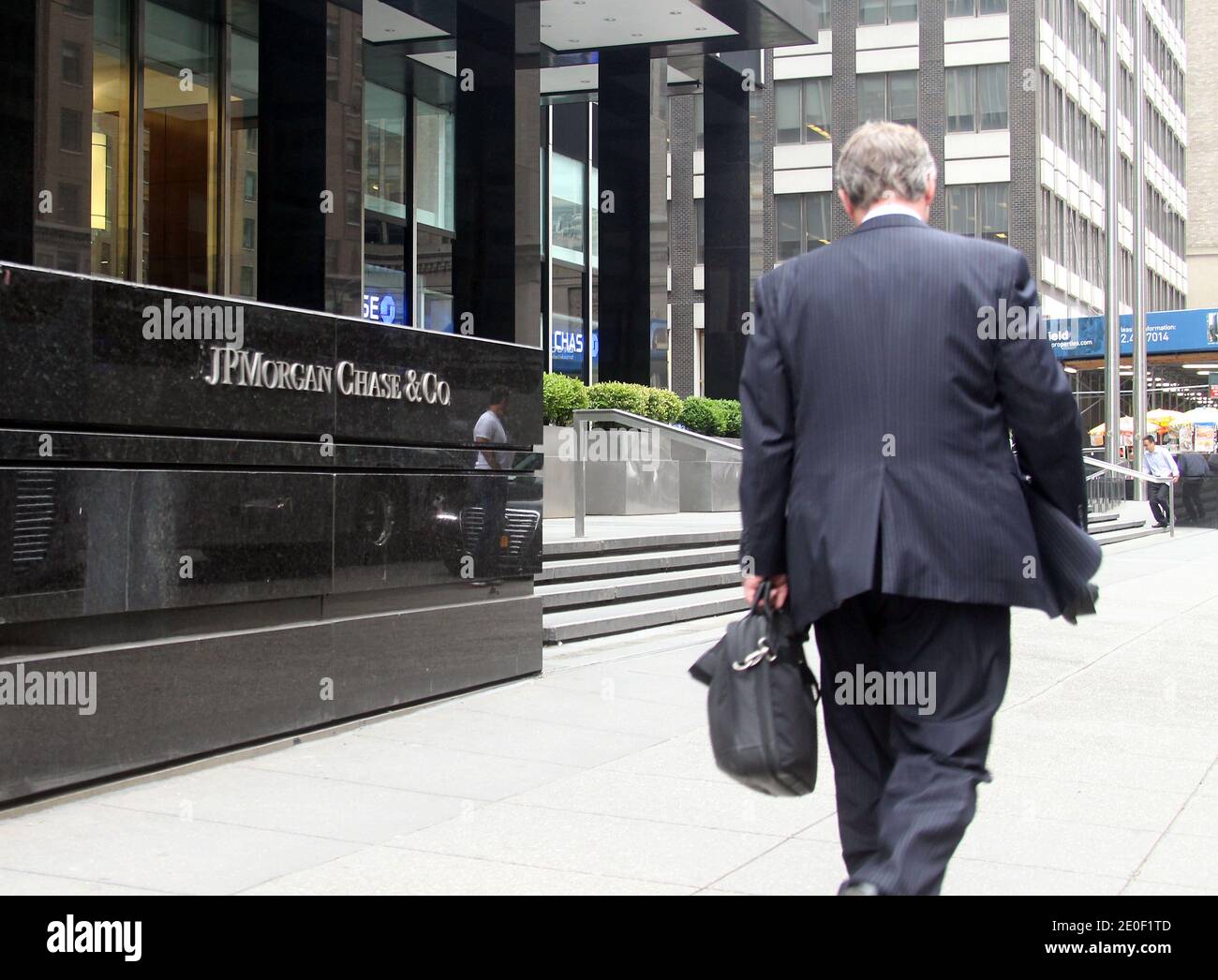 JP Morgan Chase and Co building on Park Avenue in New York City, NY ...