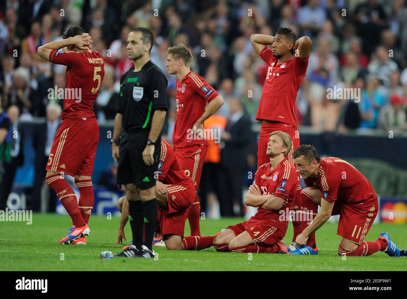 Bayern Munich's anguish in the penalty shoot-out during the UEFA ...