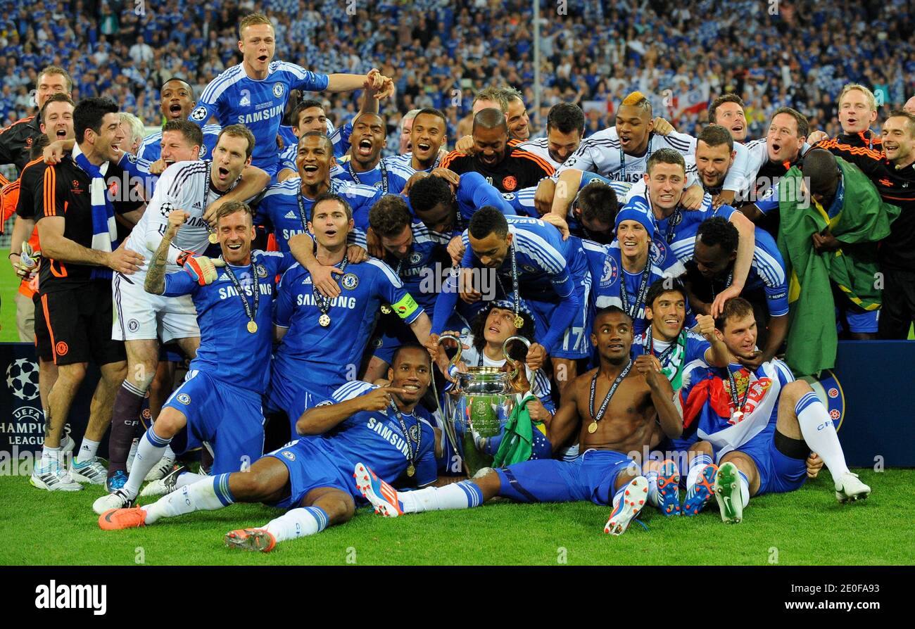 Chelsea celebrate after winning uefa champions league final allianz ...