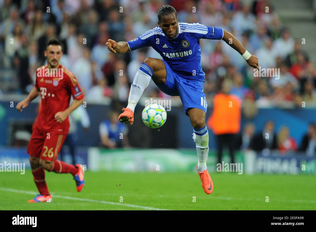 2012 champions league final drogba hi-res stock photography and images ...