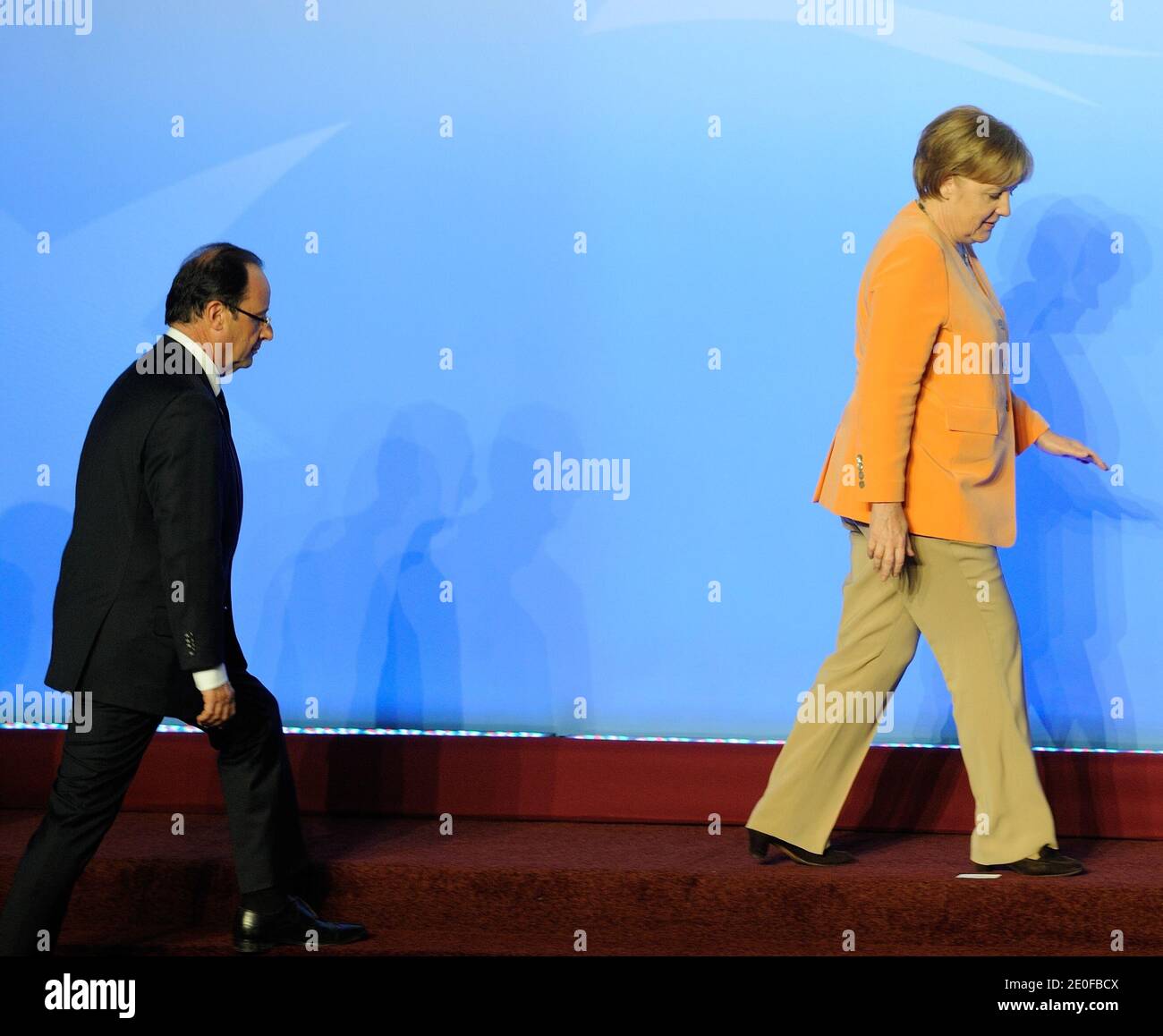 Heads state government pose group hi-res stock photography and images ...