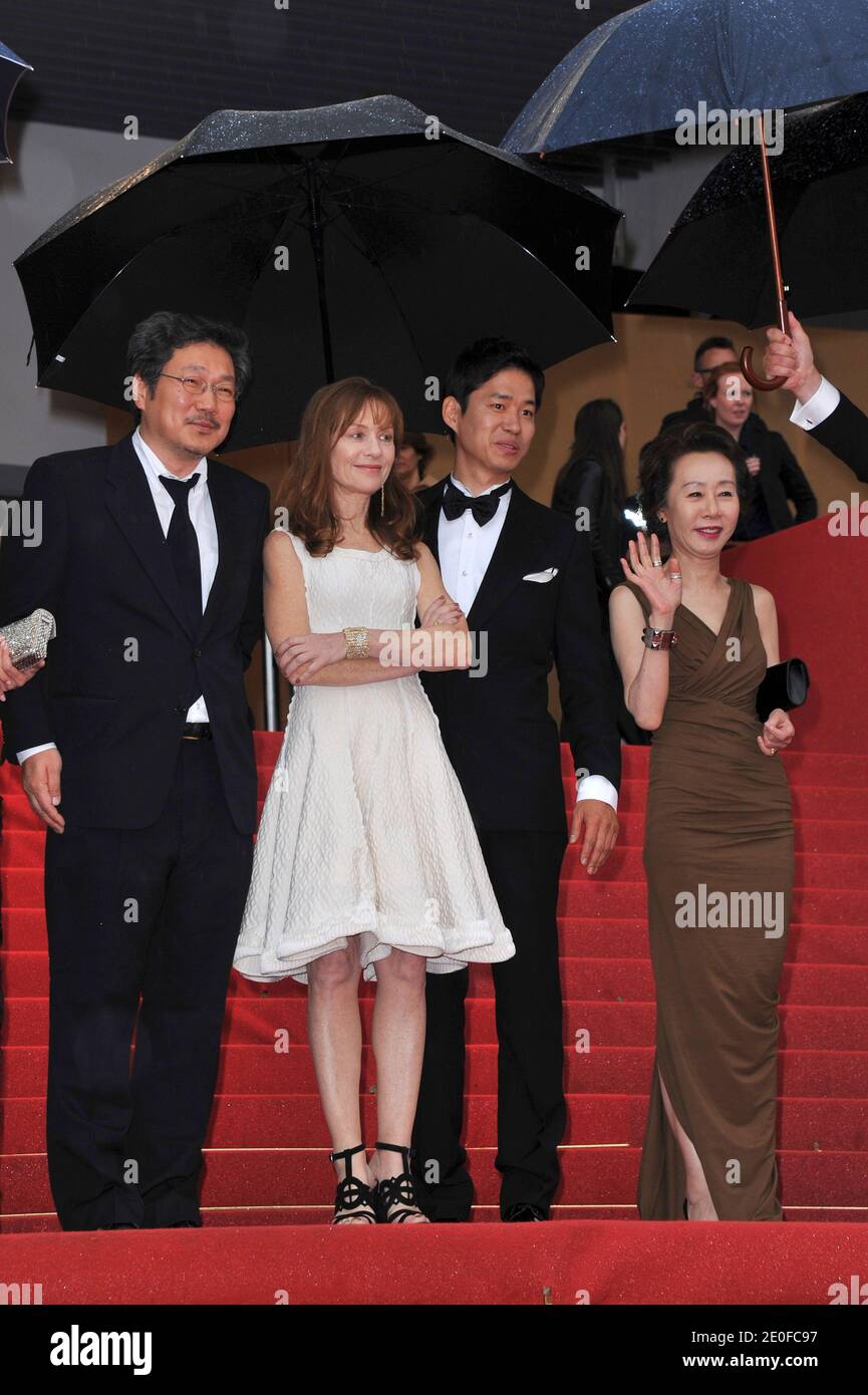 Moon Sori, Hong Sangsoo, Isabelle Huppert, Yu Junsang and Youn Yuh-jung ...