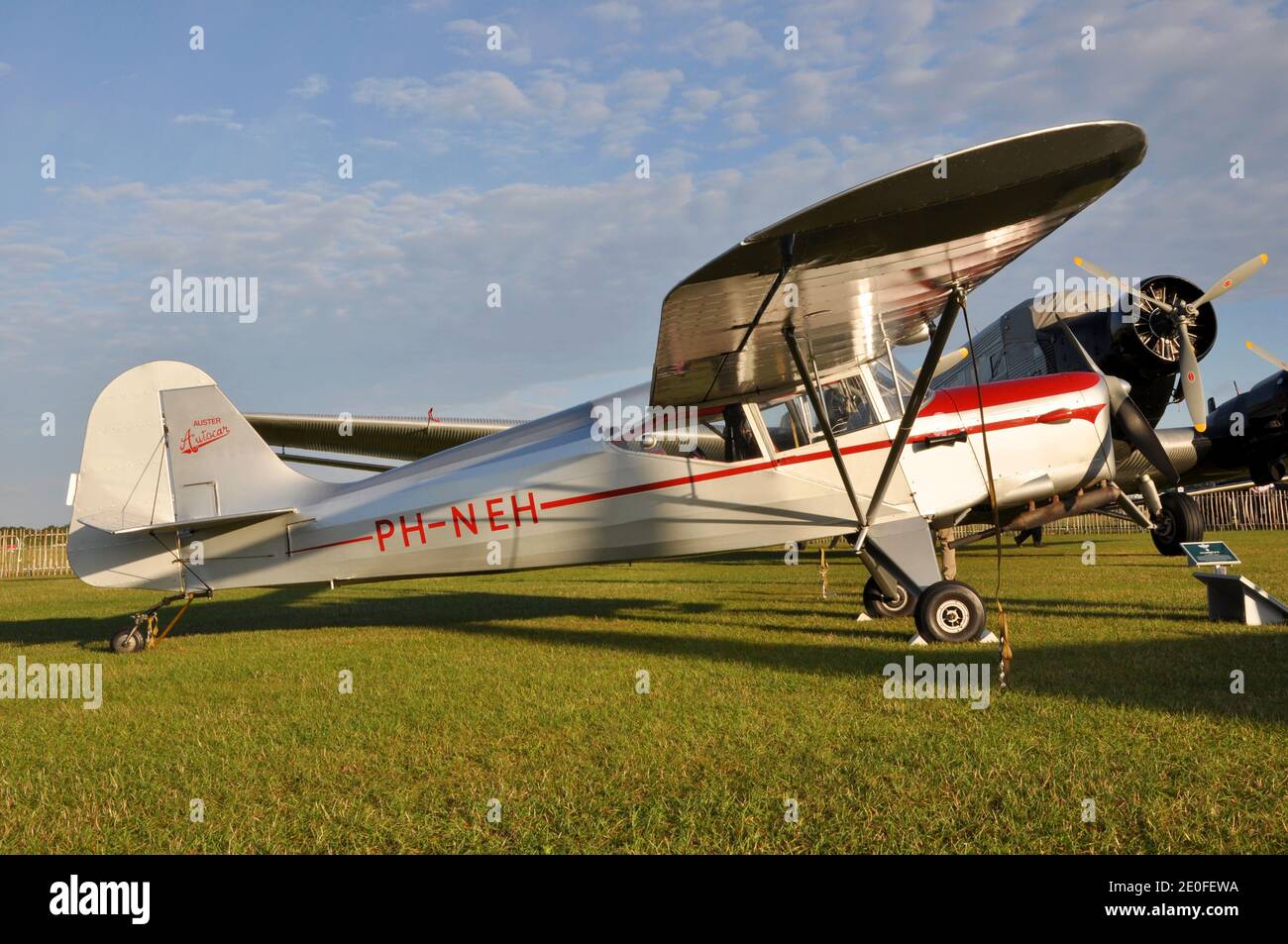 1940s revival hi-res stock photography and images - Alamy