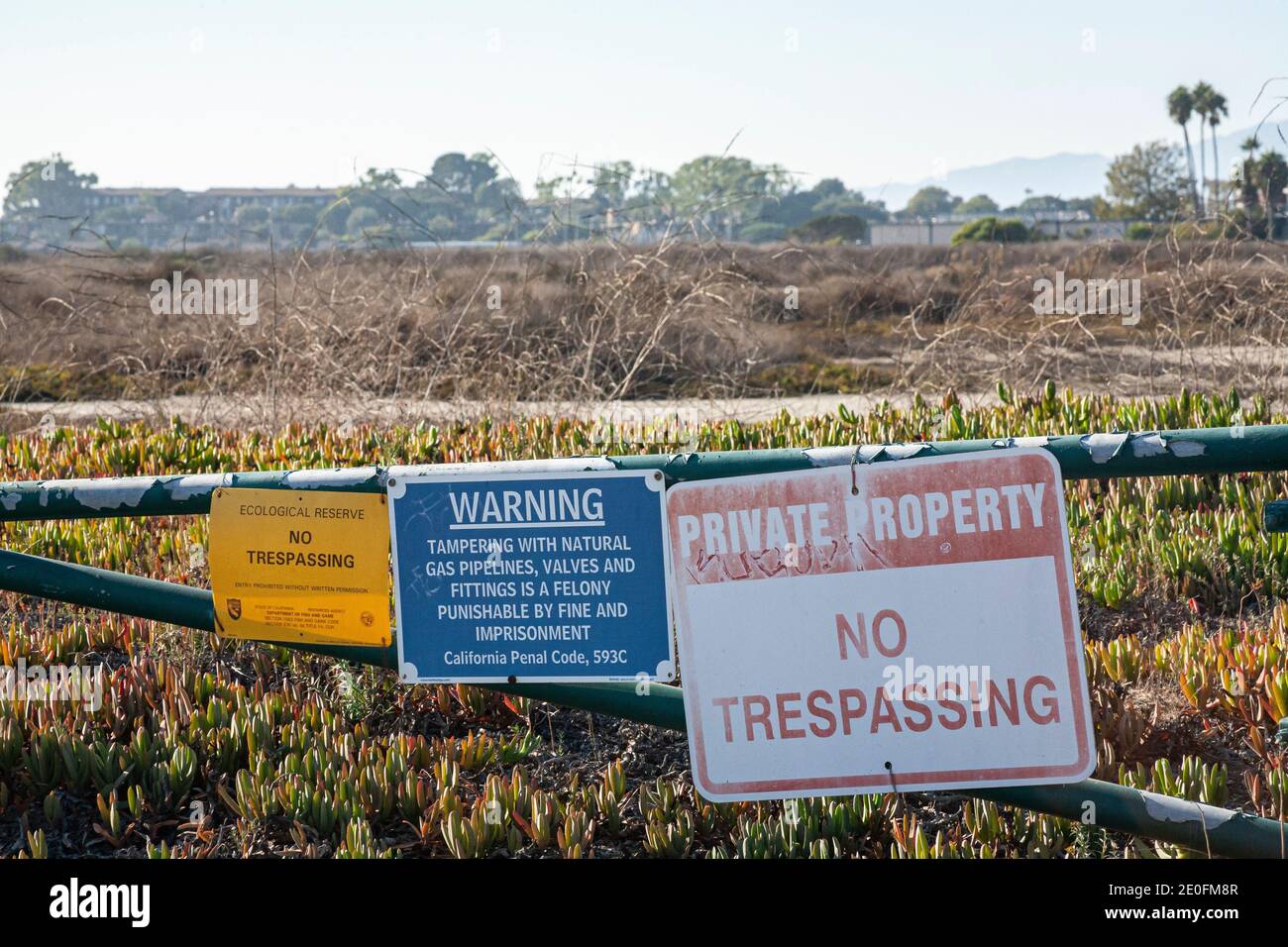 Marina del rey california pollution hi-res stock photography and images ...