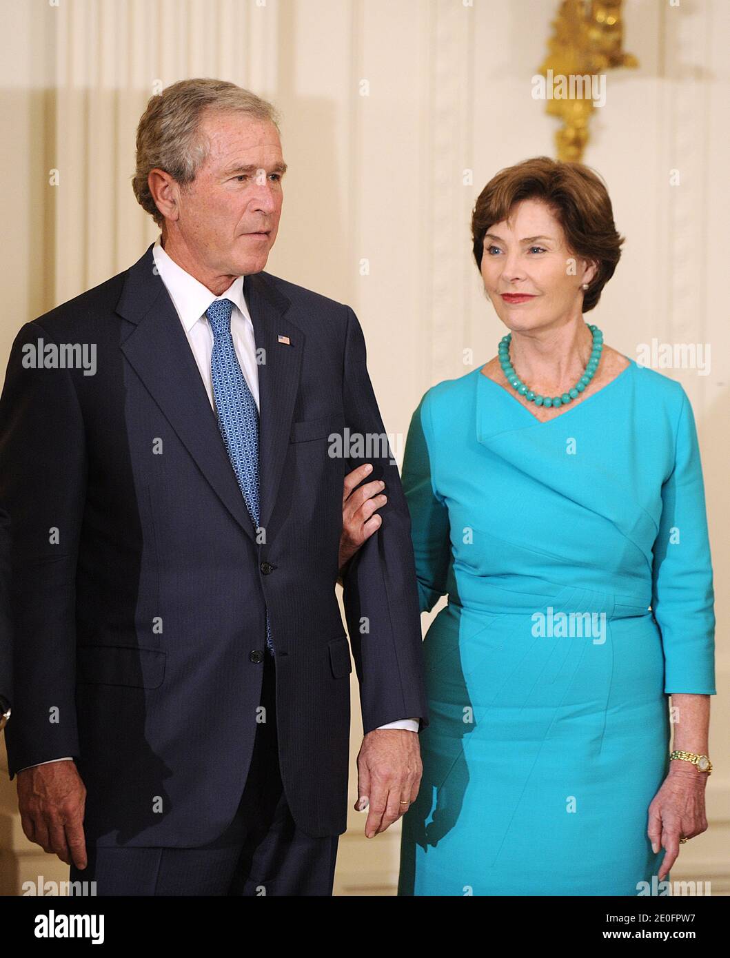 George w. bush first lady white house hi-res stock photography and ...