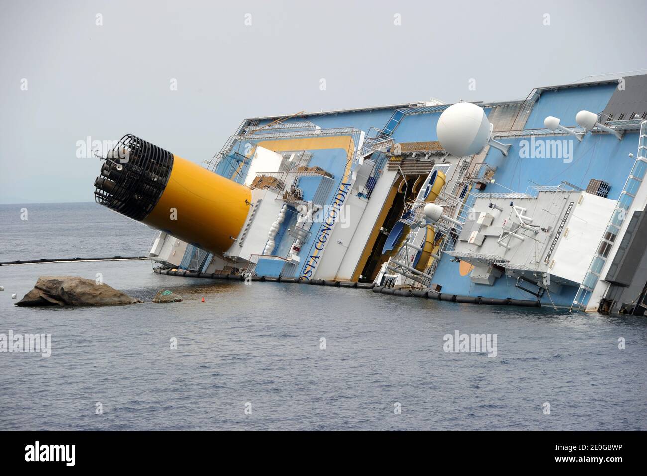 Capsized deck barge hi-res stock photography and images - Alamy