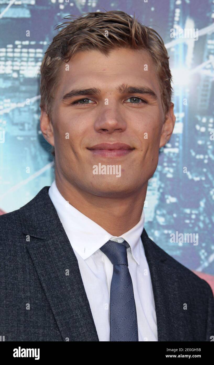 Chris zylka in spider man hi-res stock photography and images - Alamy