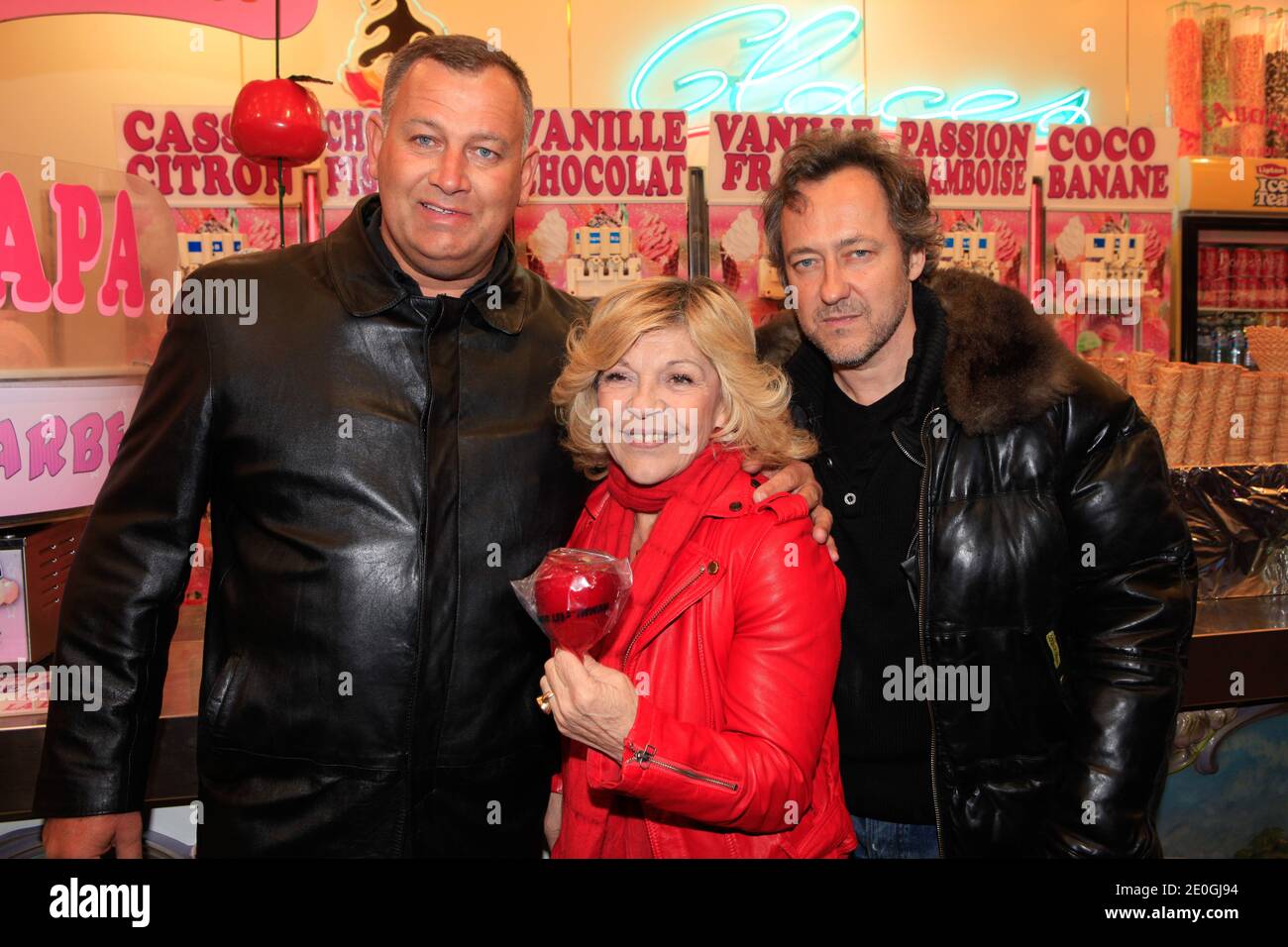 La foire du trone paris hi-res stock photography and images - Alamy