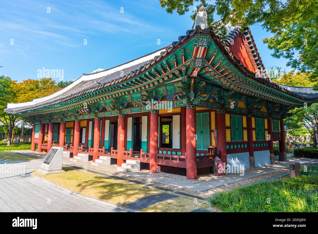 Traditional building at Gyeongsanggamyeong Park at Daegu, Republic of ...
