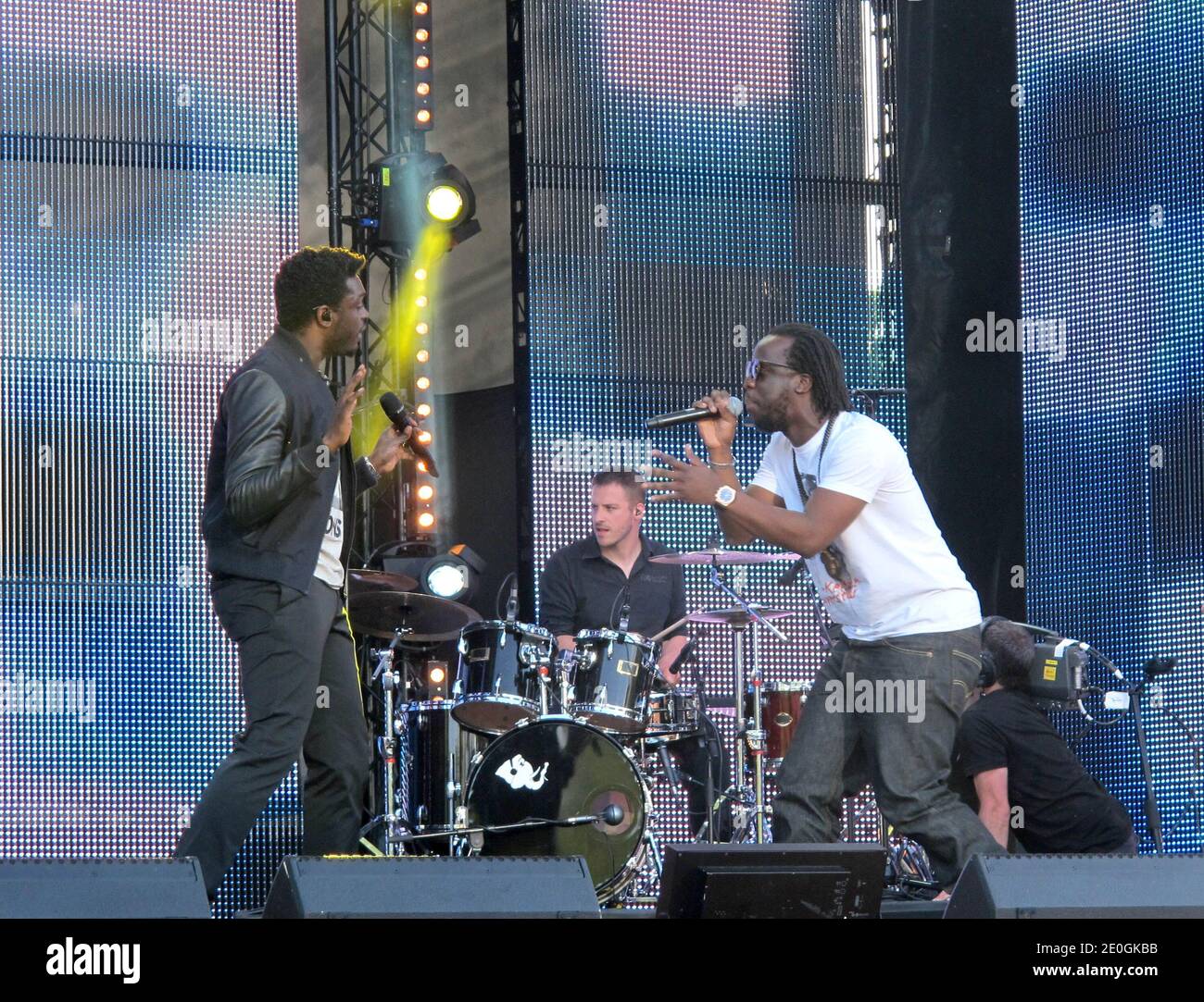 CORNEILLE ET YOUSSOUPHA - CONCERT M6 MUSIC LIVE 2012 Photo by Nasser ...