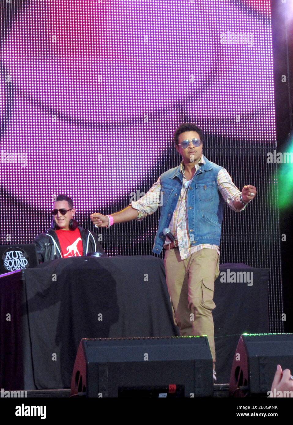 Shaggy concert hi-res stock photography and images - Alamy