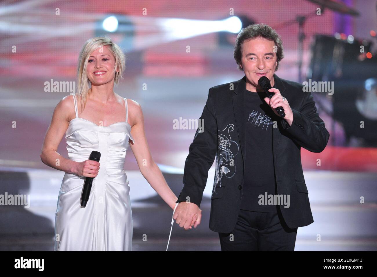 Richard Dewitte et Caroline du groupe Il Etait Une Fois lors de l ...