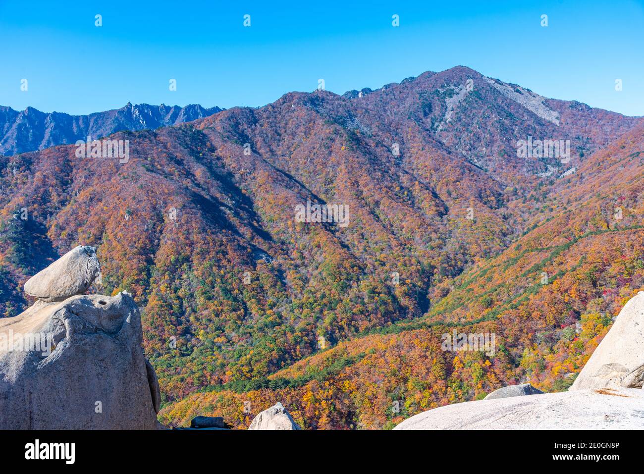 Seorak mountain at Seoraksan national park in the republic of Korea ...
