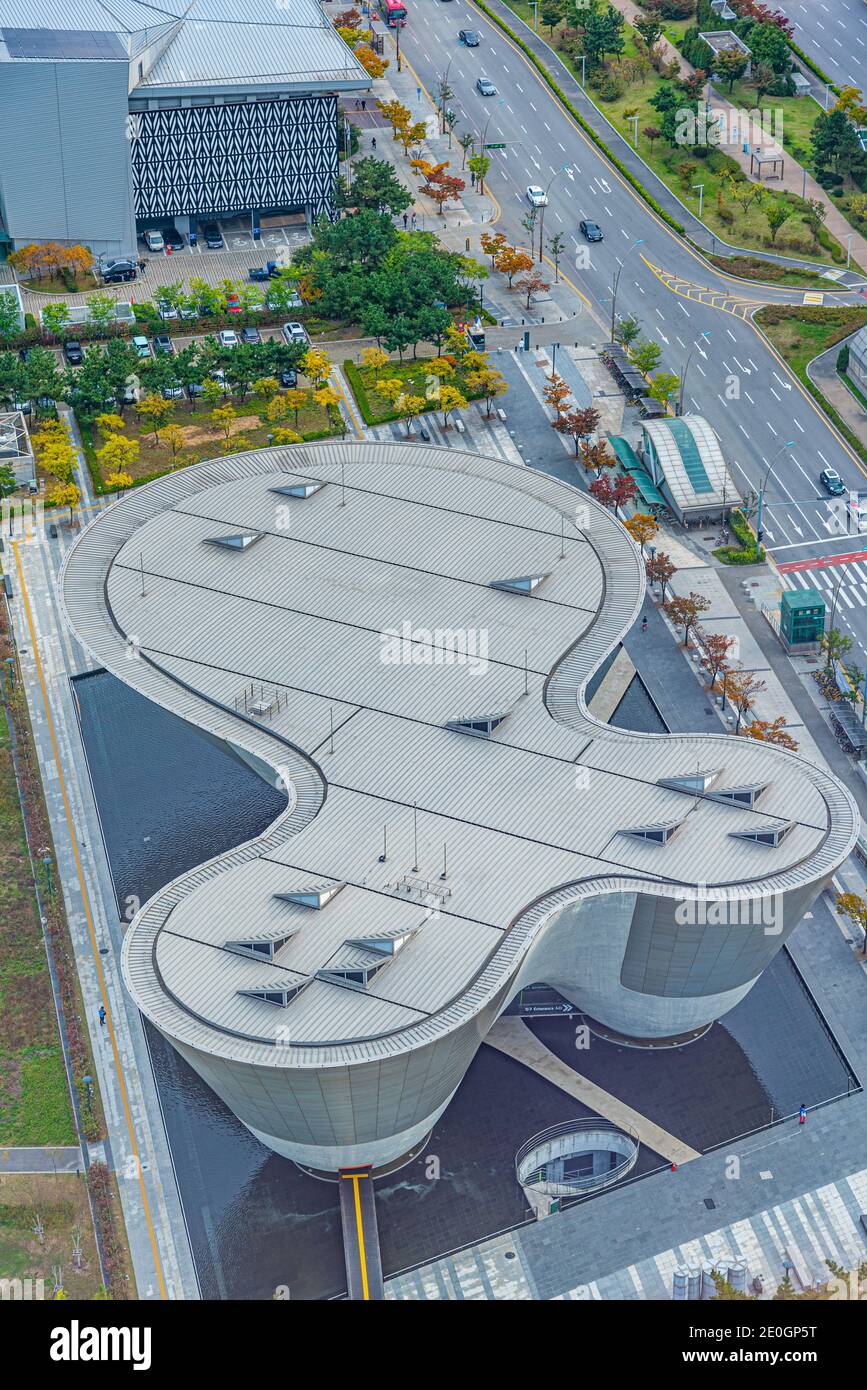 Aerial view of Tri-bowl cultural center at Songdo park in Incheon ...