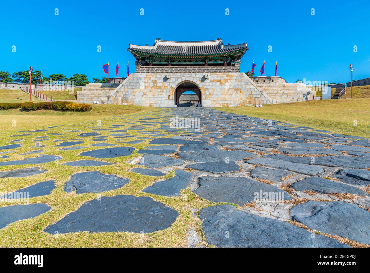 Changryongmun gate at Hwaseong fortress at Suwon, Republic of Korea ...