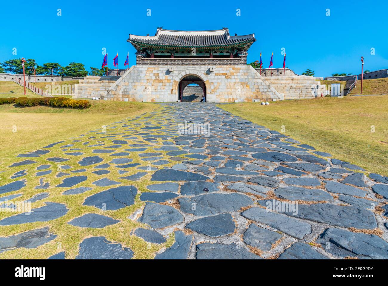 Changryongmun gate at Hwaseong fortress at Suwon, Republic of Korea ...