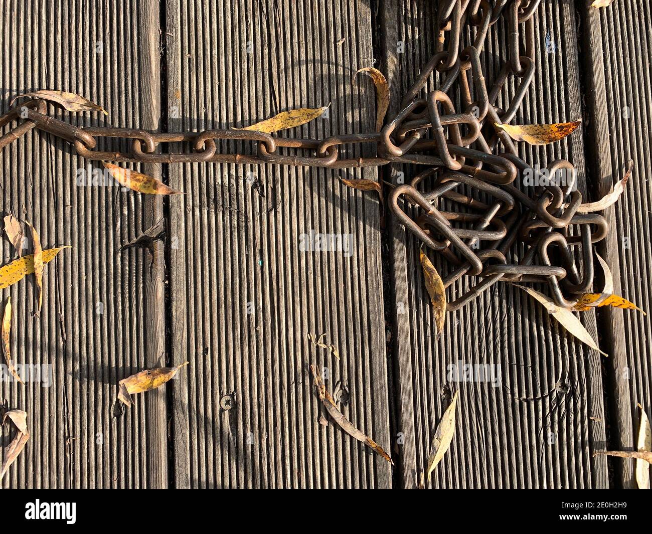 Vintage view of an old chain of a boat Stock Photo - Alamy