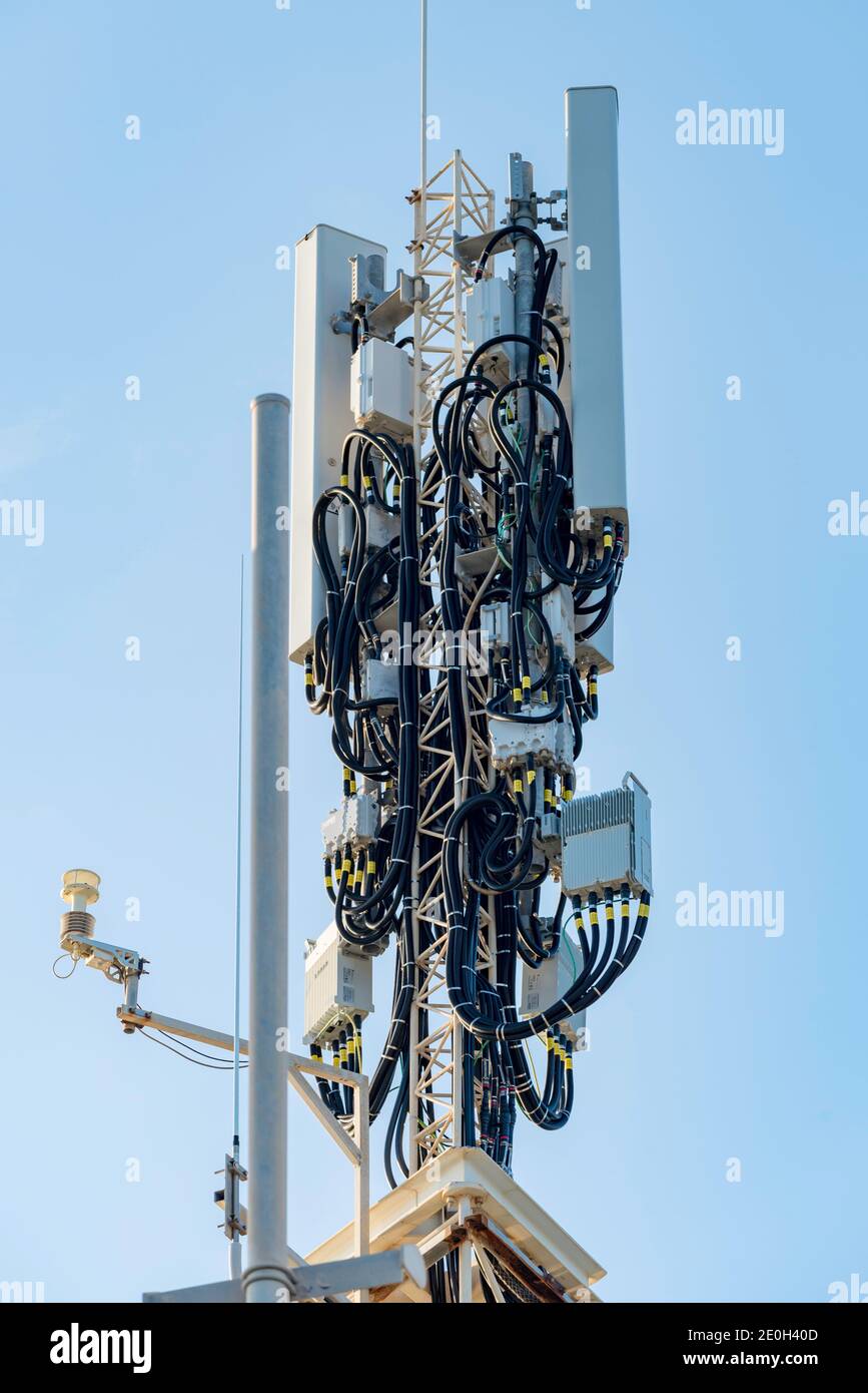 Communications tower australia hi-res stock photography and images - Alamy