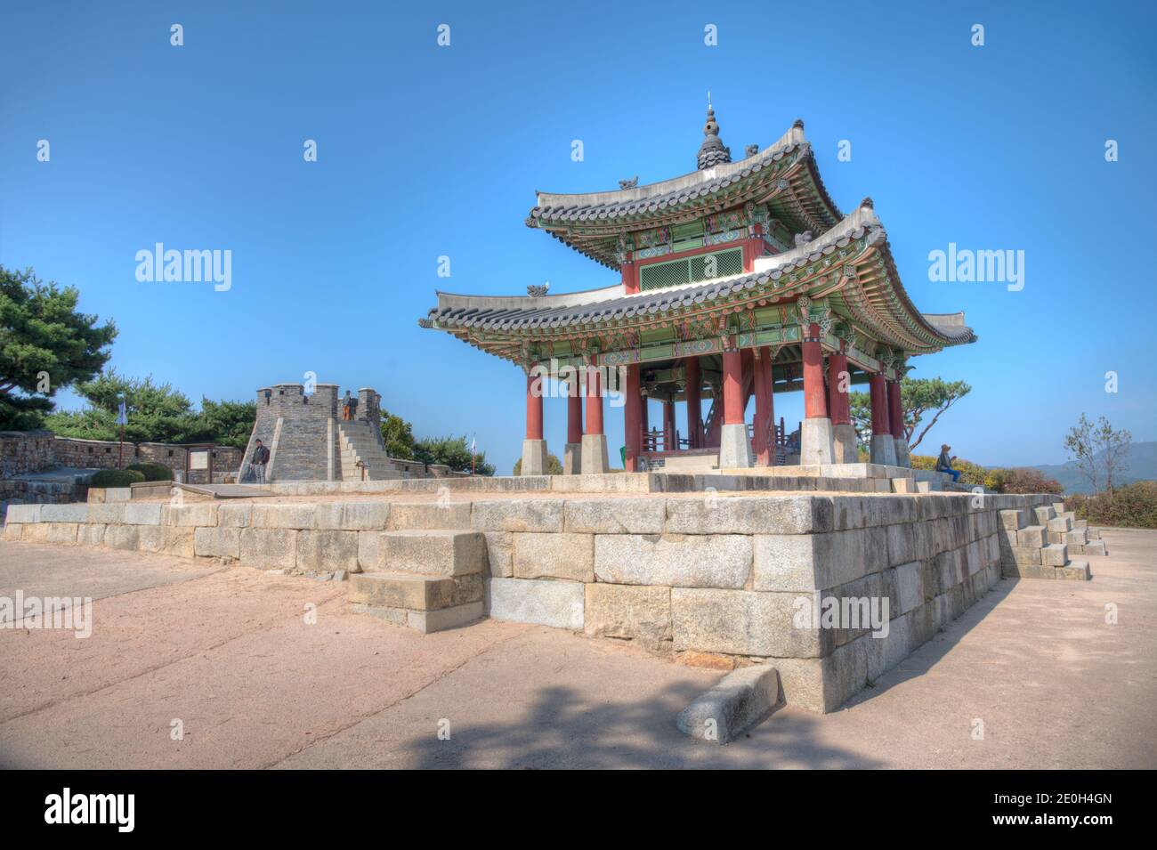 Korean Traditional Gate High Resolution Stock Photography and Images ...