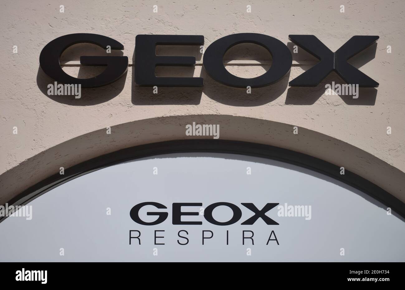 Geox hi-res stock photography and images - Alamy