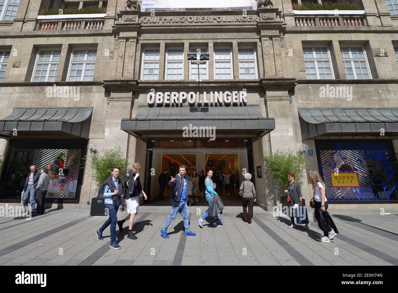 Kaufhaus oberpollinger hi-res stock photography and images - Alamy
