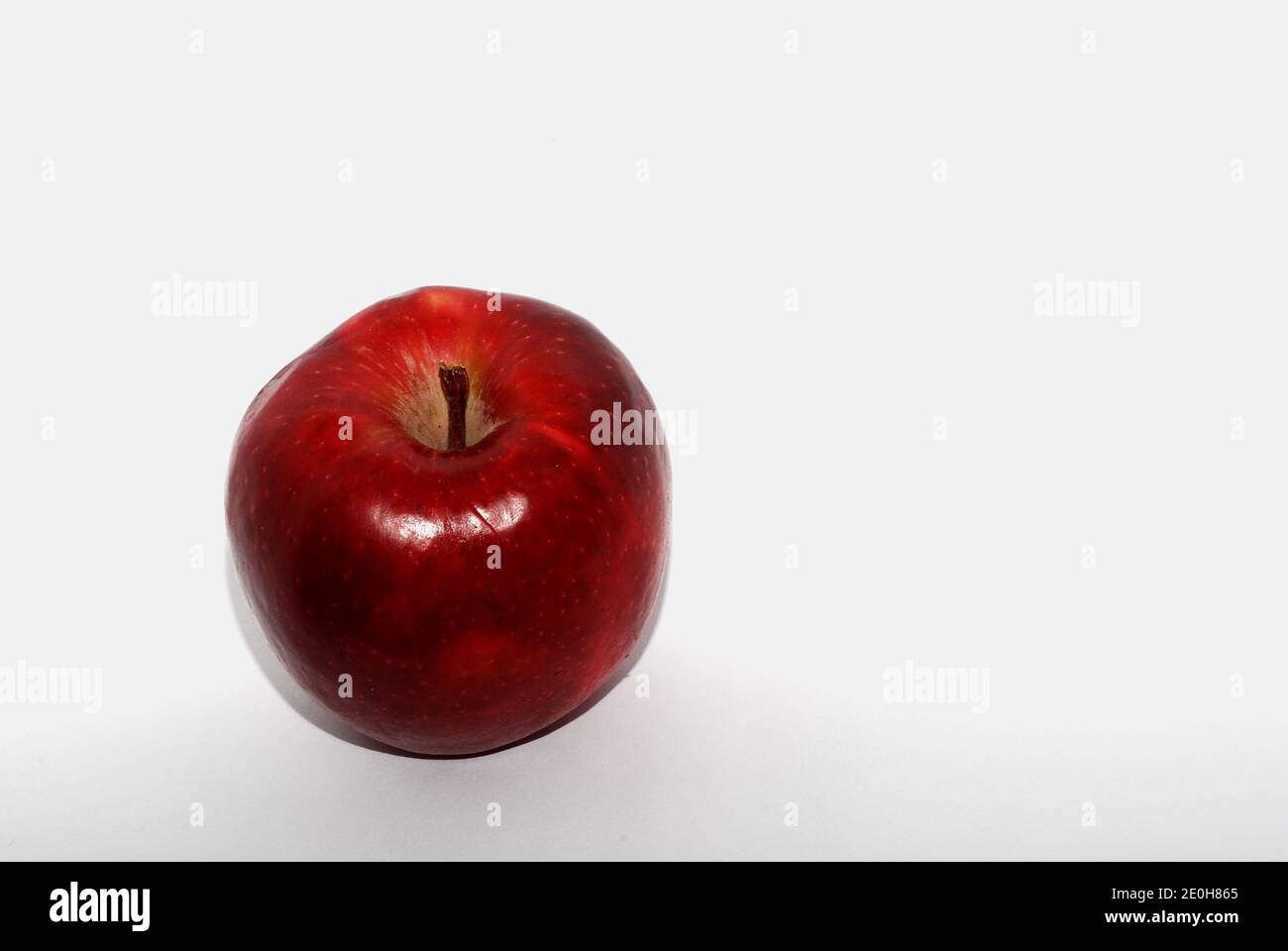 Red apple on a white background top view hi-res stock photography and ...