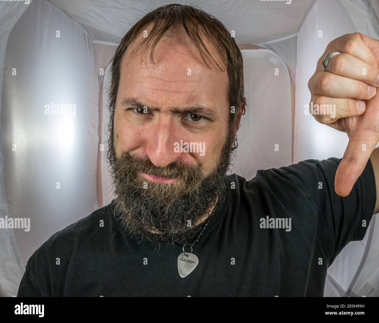 Disrespect hi-res stock photography and images - Alamy