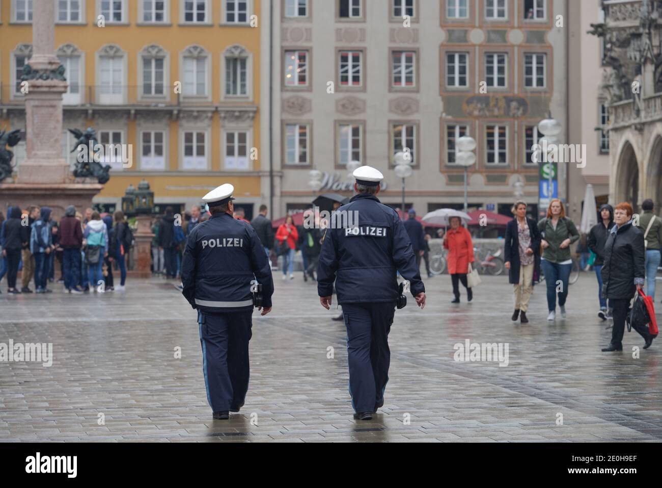 Polizei, Marienplatz, Muenchen, Bayern, Deutschland Stock Photo - Alamy