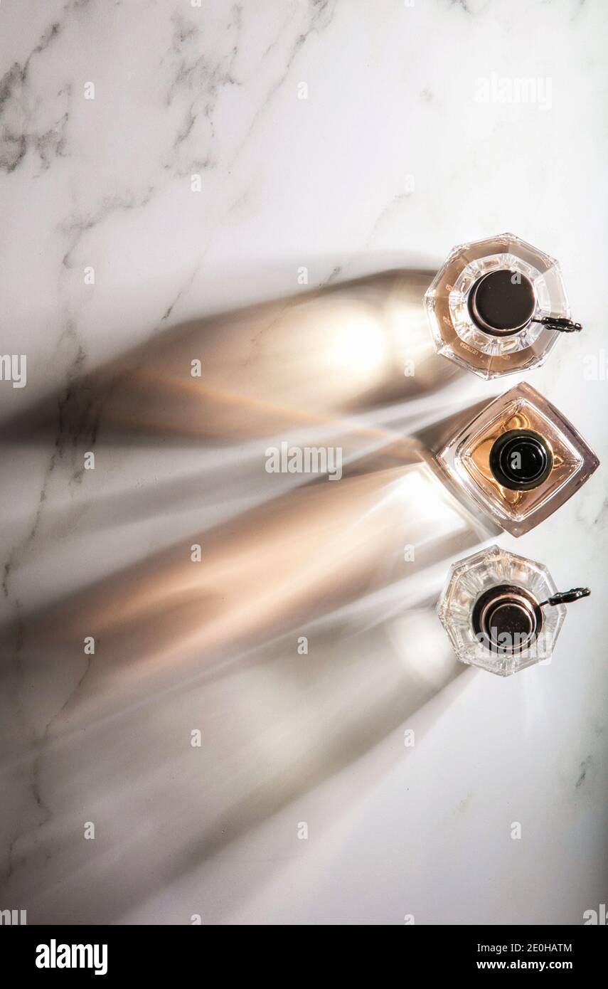 Reflection and refraction hi-res stock photography and images - Alamy
