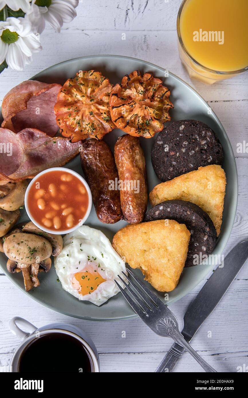 Full English Breakfast Stock Photo - Alamy