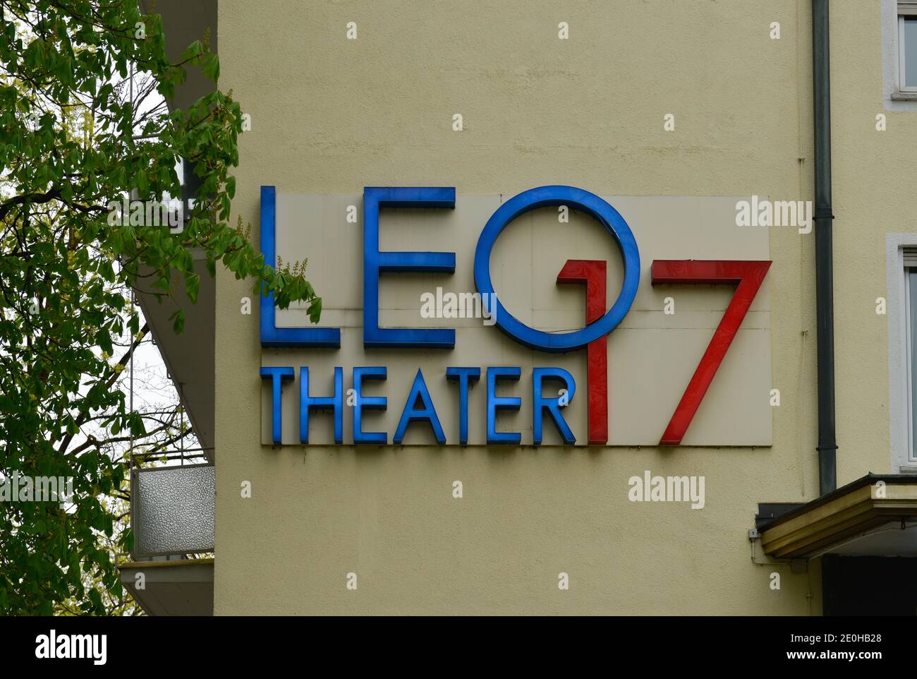 Leopoldstrasse münchen hi-res stock photography and images - Alamy