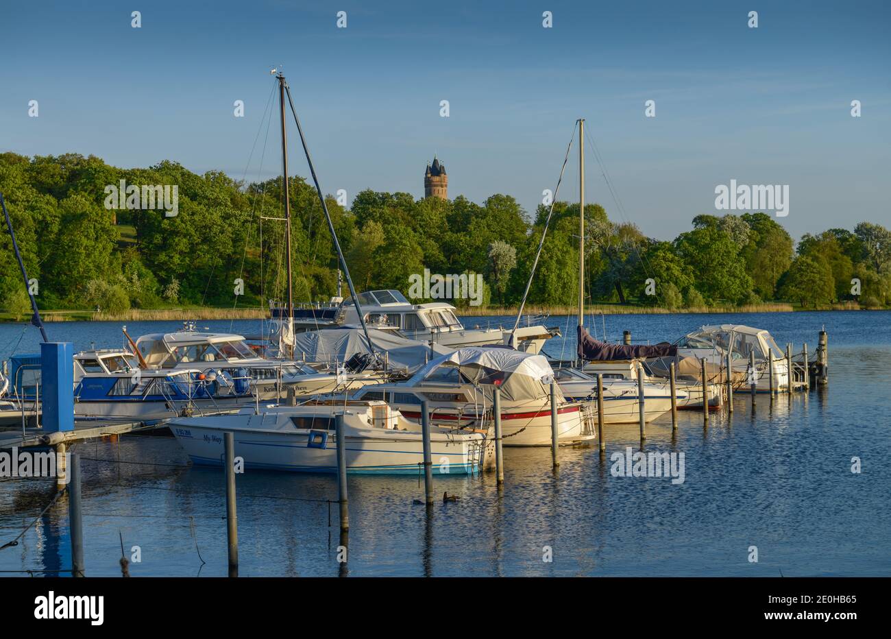 Bootsanleger, Tiefer See, Potsdam, Brandenburg, Deutschland Stock Photo ...