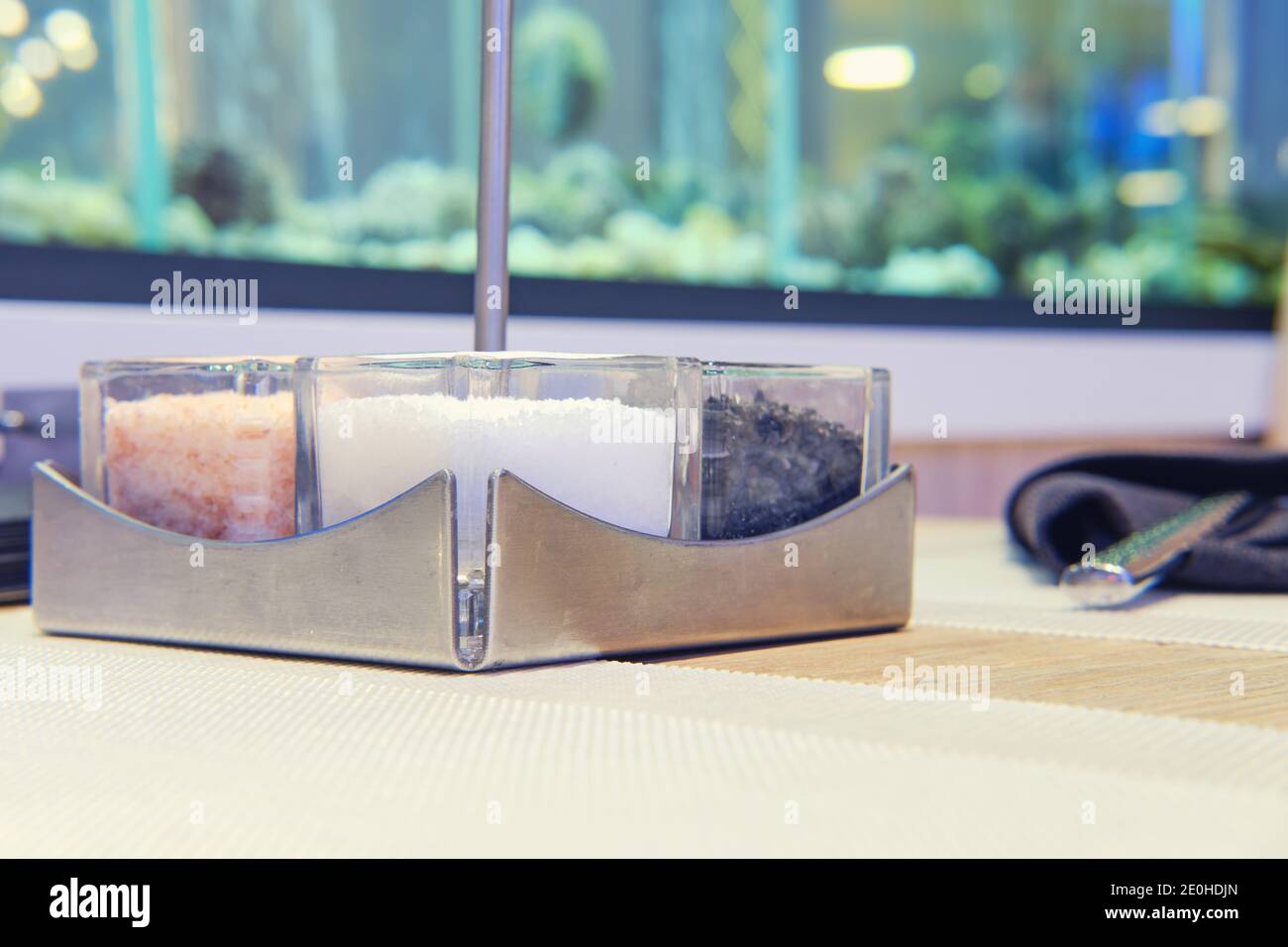 Himalayan kitchen restaurant hi-res stock photography and images - Alamy