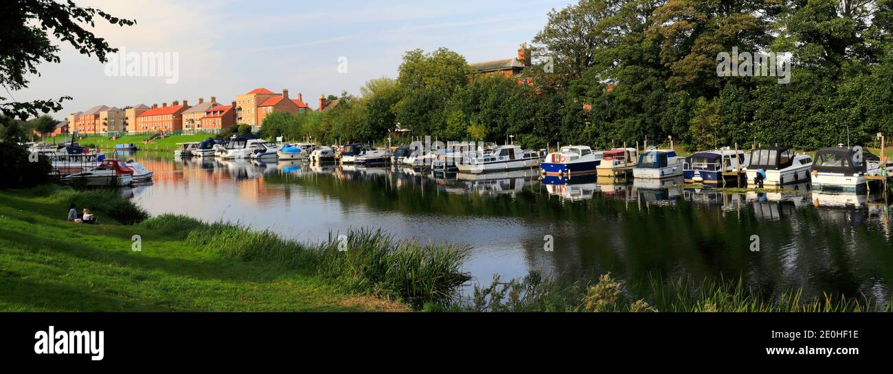 Boats on the River Witham, Boston Gateway Marina, Boston town ...