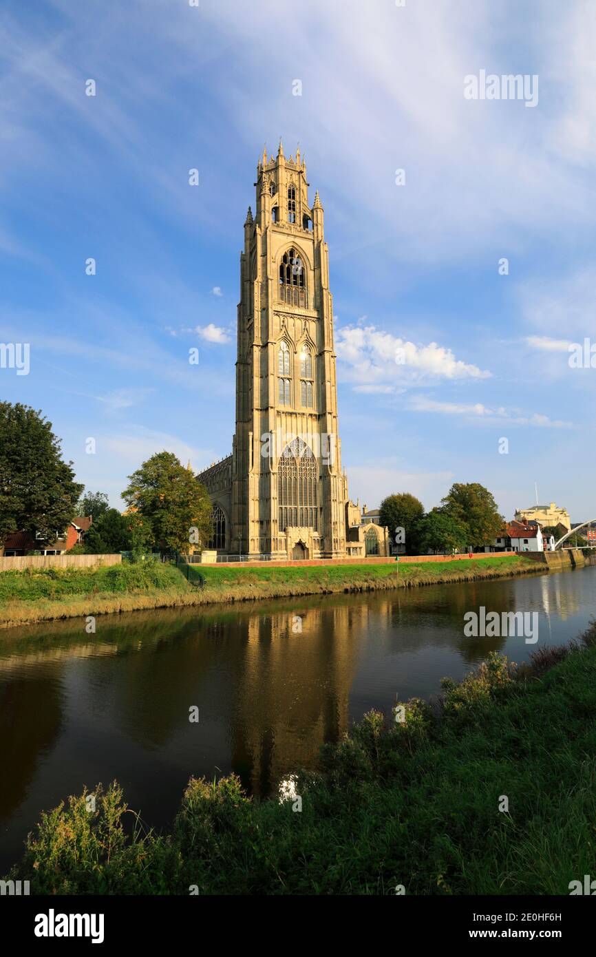 Autumn view of St Botolphs church, (Boston Stump), river Witham, Boston ...