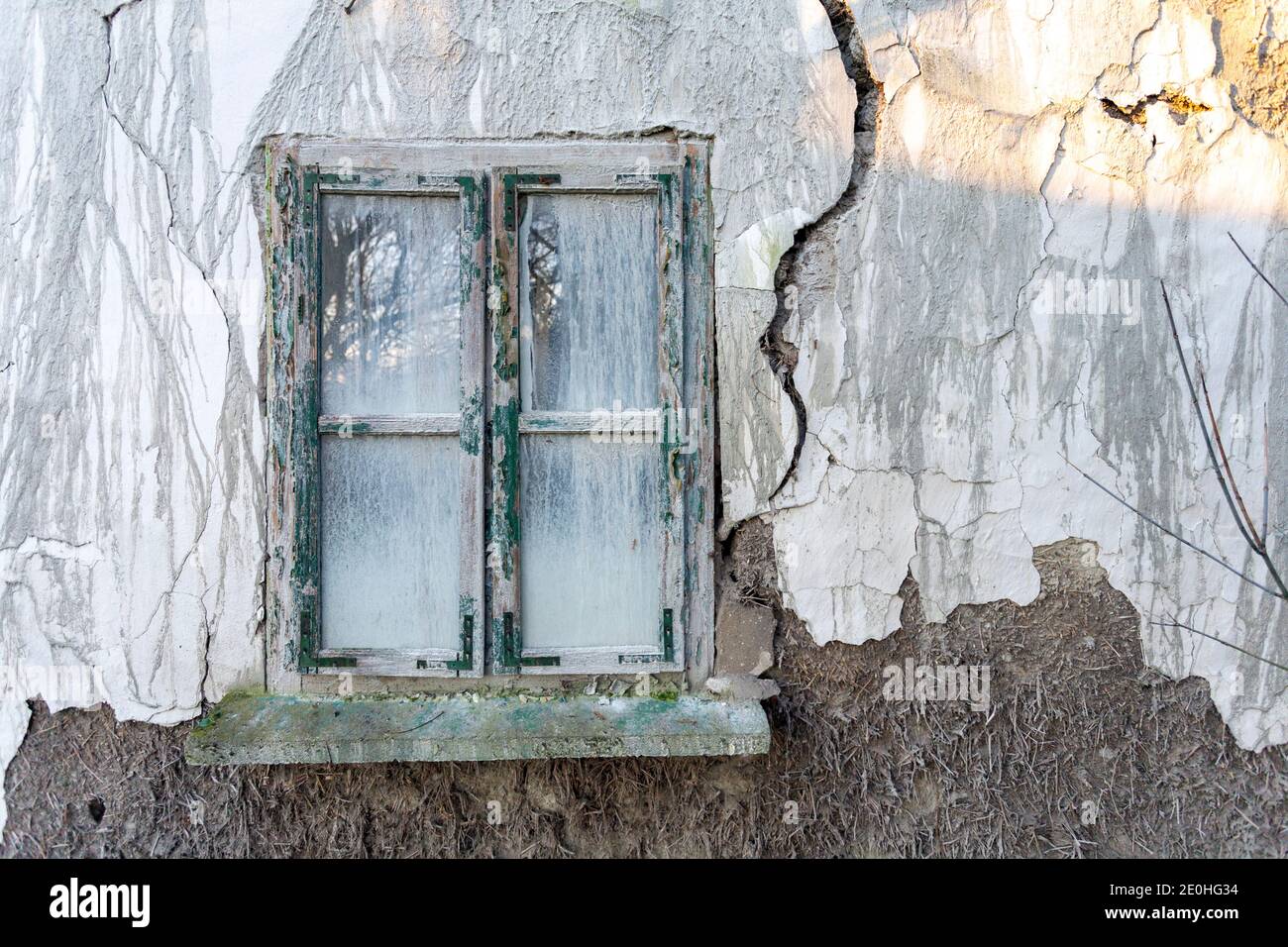 Old window in an abandoned house in the great hungarian plain Stock ...