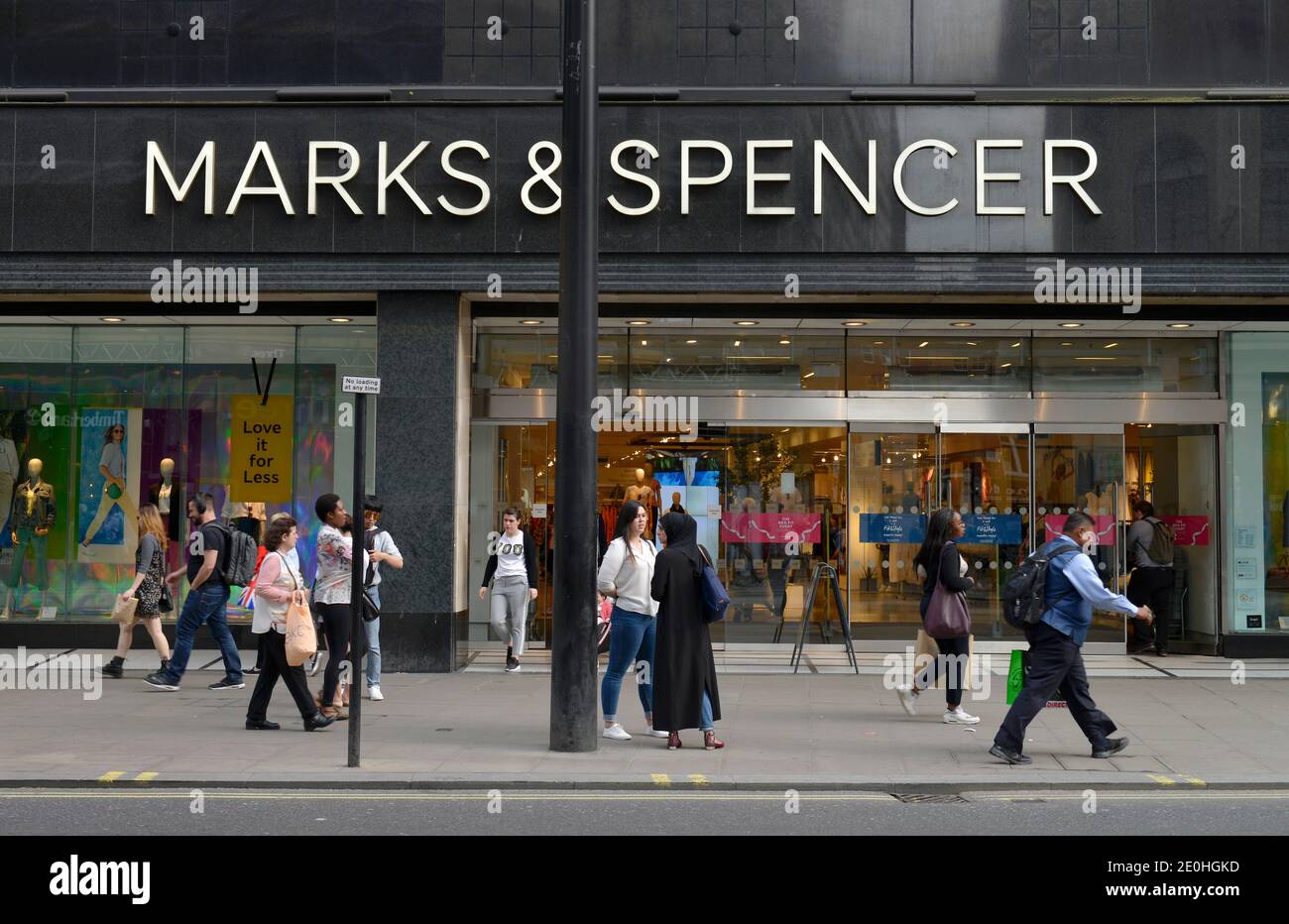Marks & spencer oxford street hi-res stock photography and images - Alamy