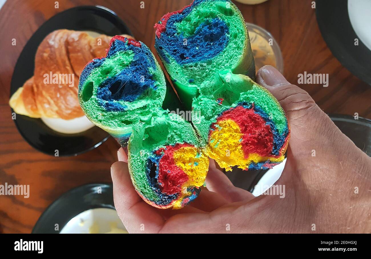 Rainbow bagels hi-res stock photography and images - Alamy
