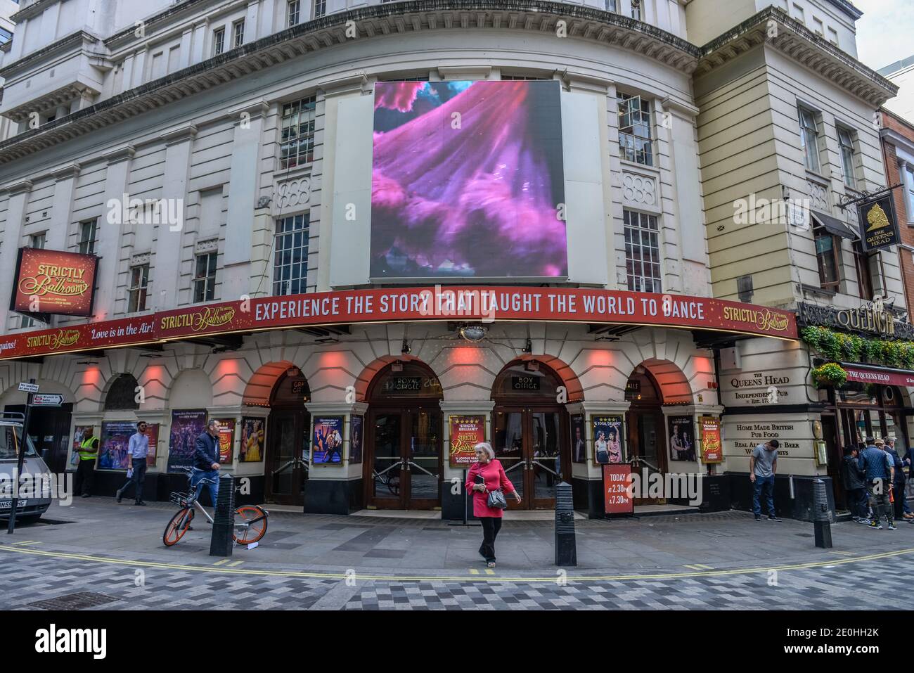 Piccadilly theatre hi-res stock photography and images - Alamy