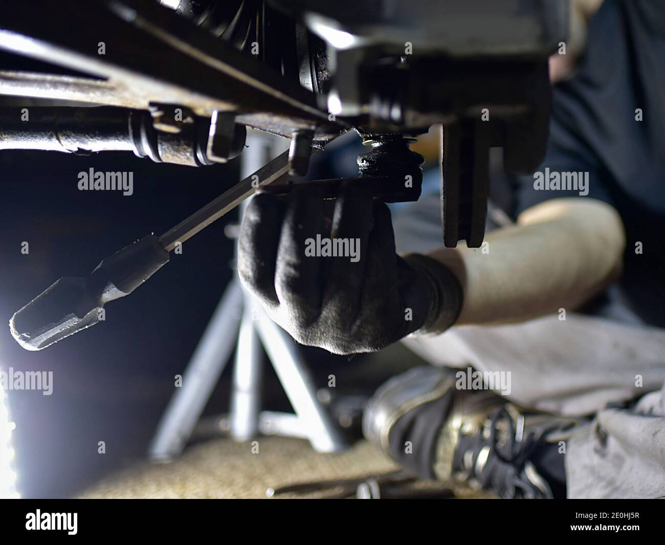 replacement car front axle lower ball joint using pneumatic torque ...