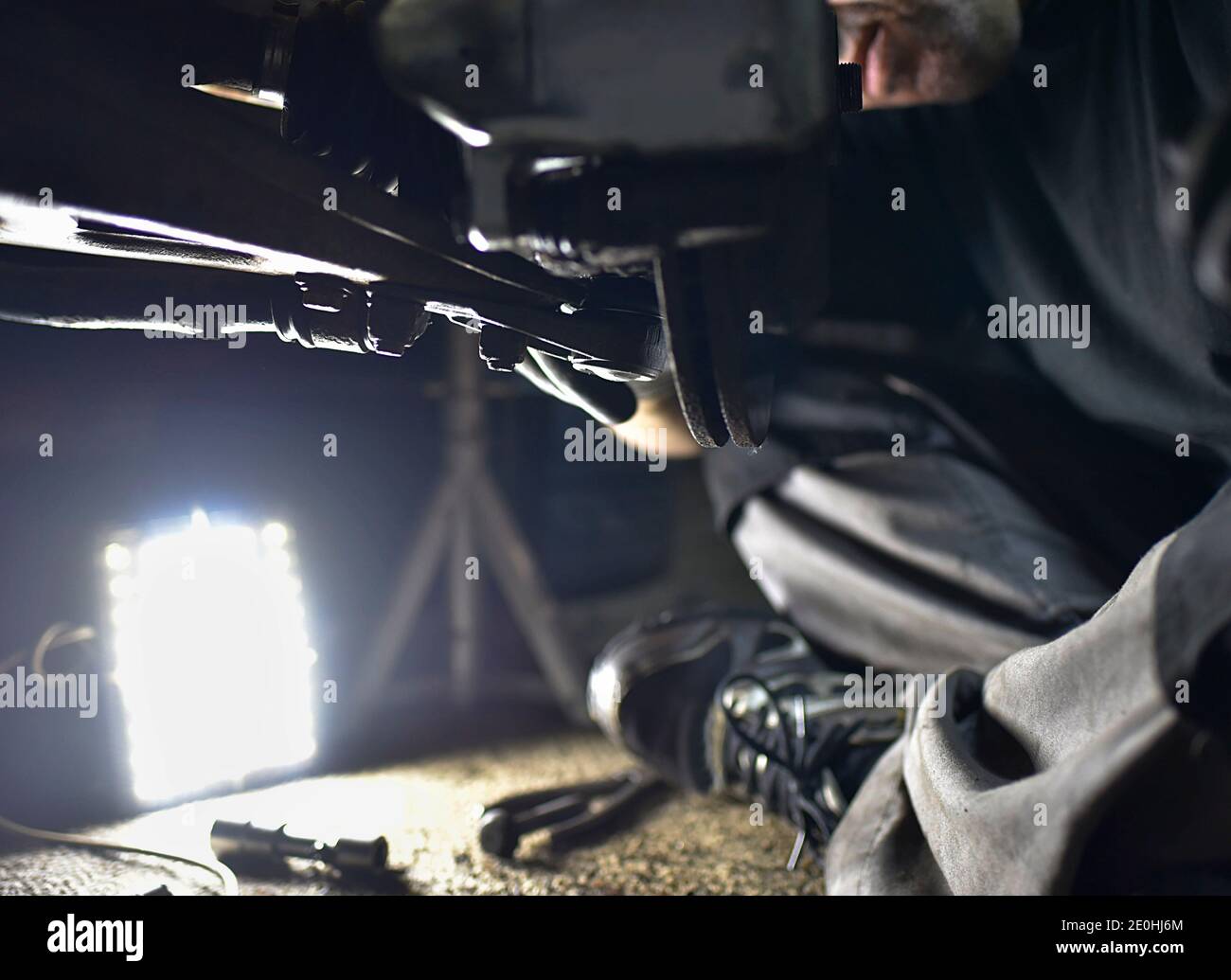 replacement car front axle lower ball joint using pneumatic torque ...