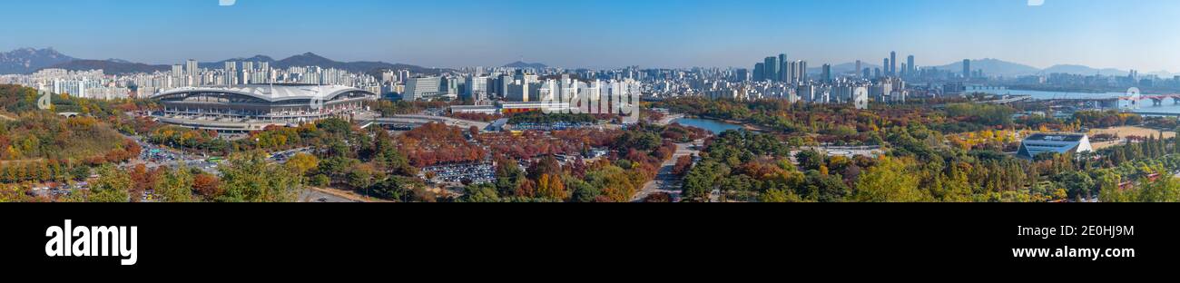 SEOUL, KOREA, NOVEMBER 9, 2019: Sunset view of the World cup bridge in ...