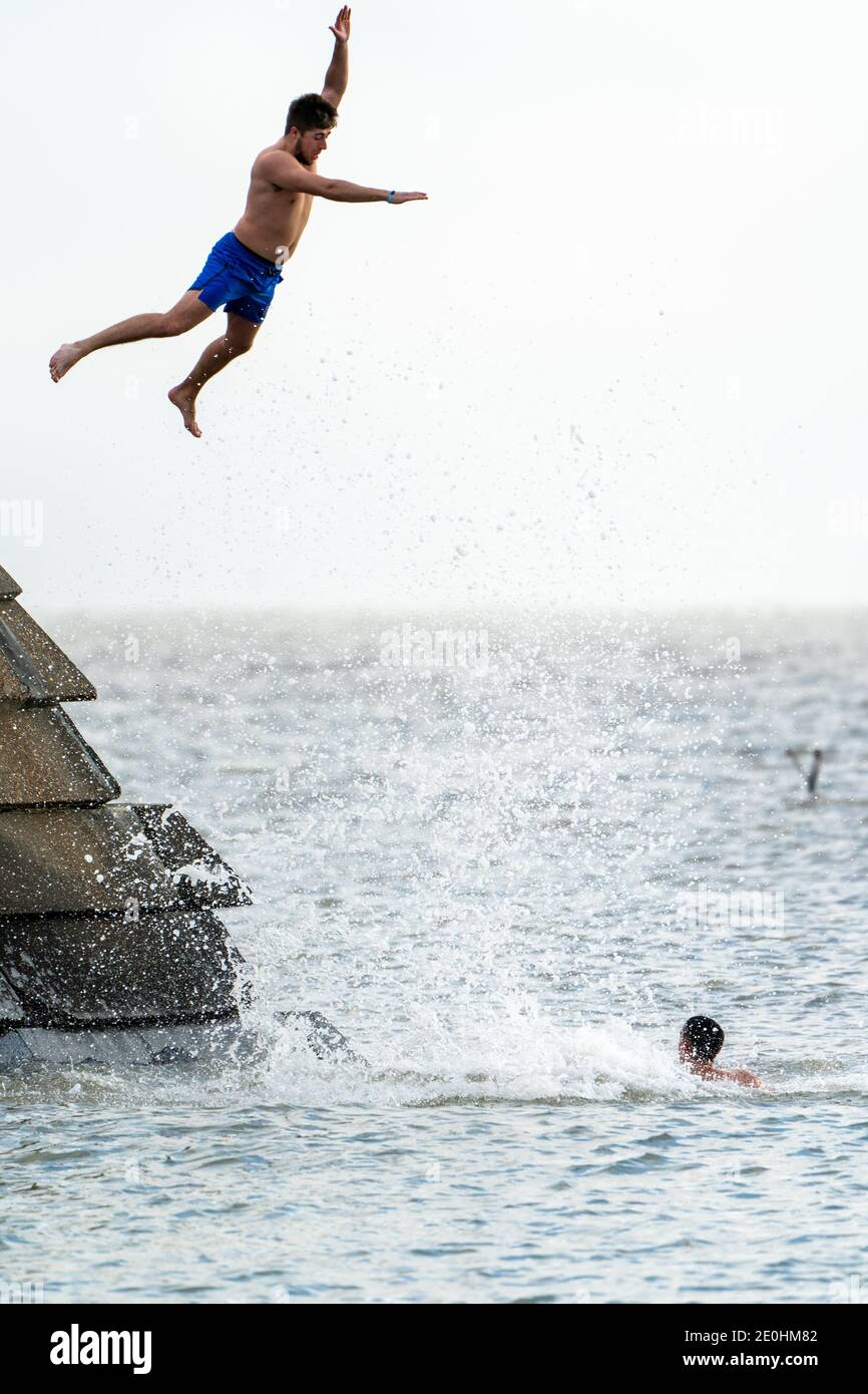 Broadstairs pier hi-res stock photography and images - Alamy