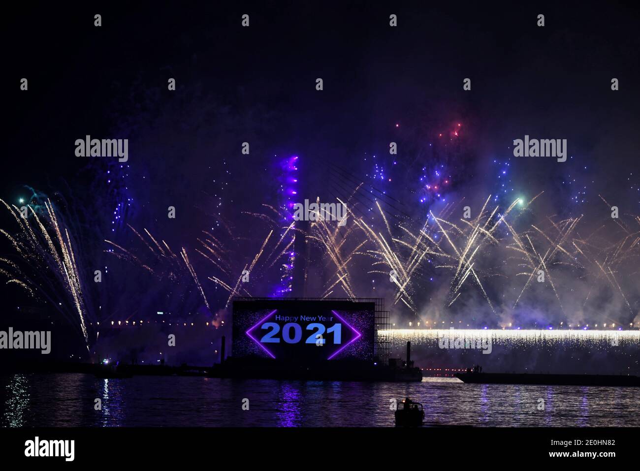 January 1, 2021: Cairo, Egypt. 31 December 2020. Fireworks light up the ...