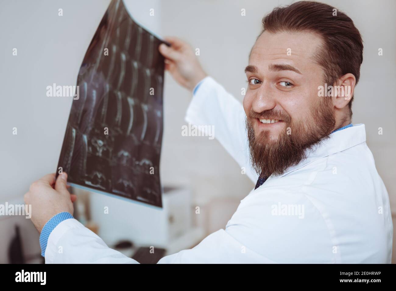 Mri scans doctor hi-res stock photography and images - Alamy