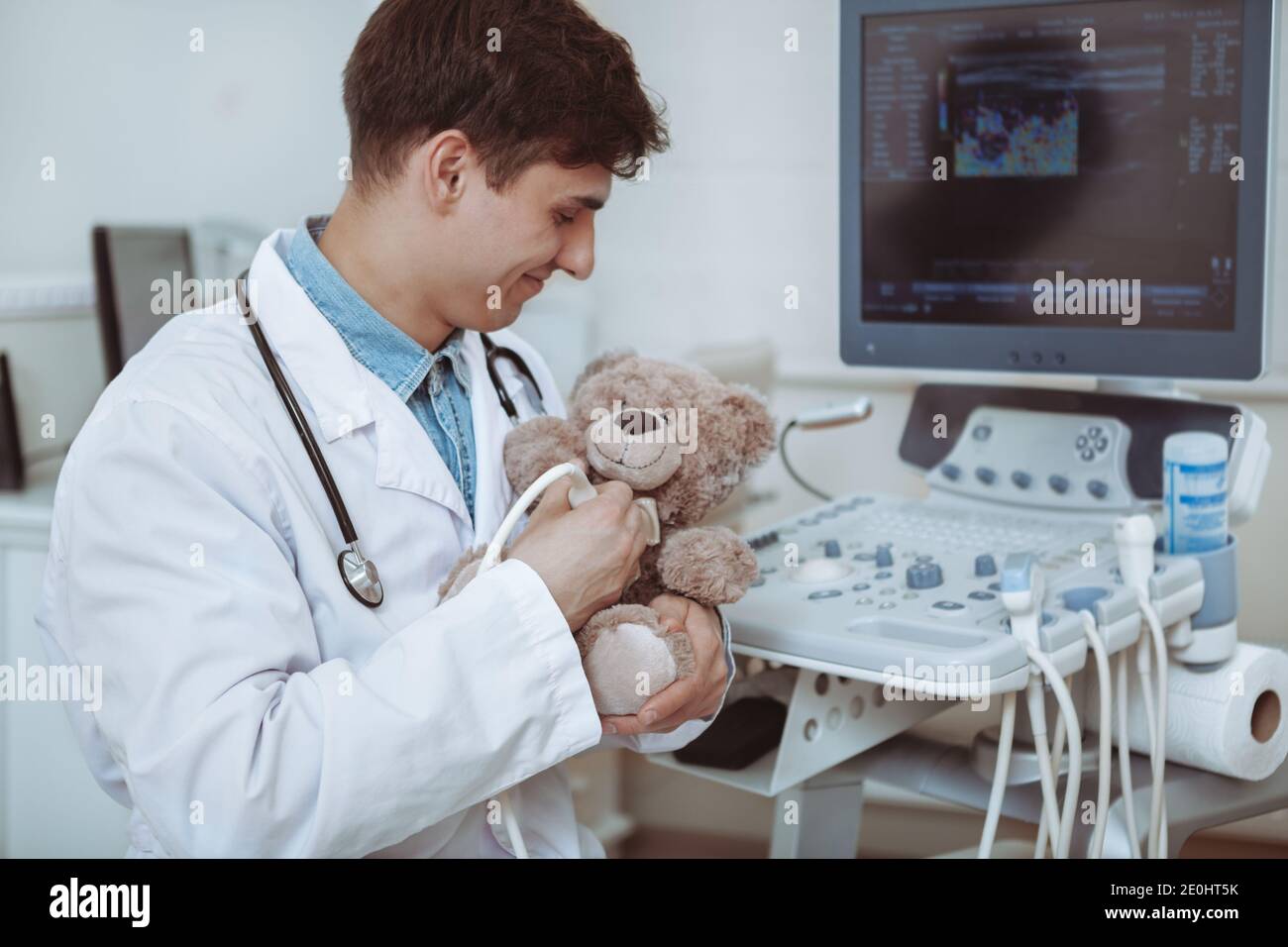 Ultrasound kids hi-res stock photography and images - Alamy