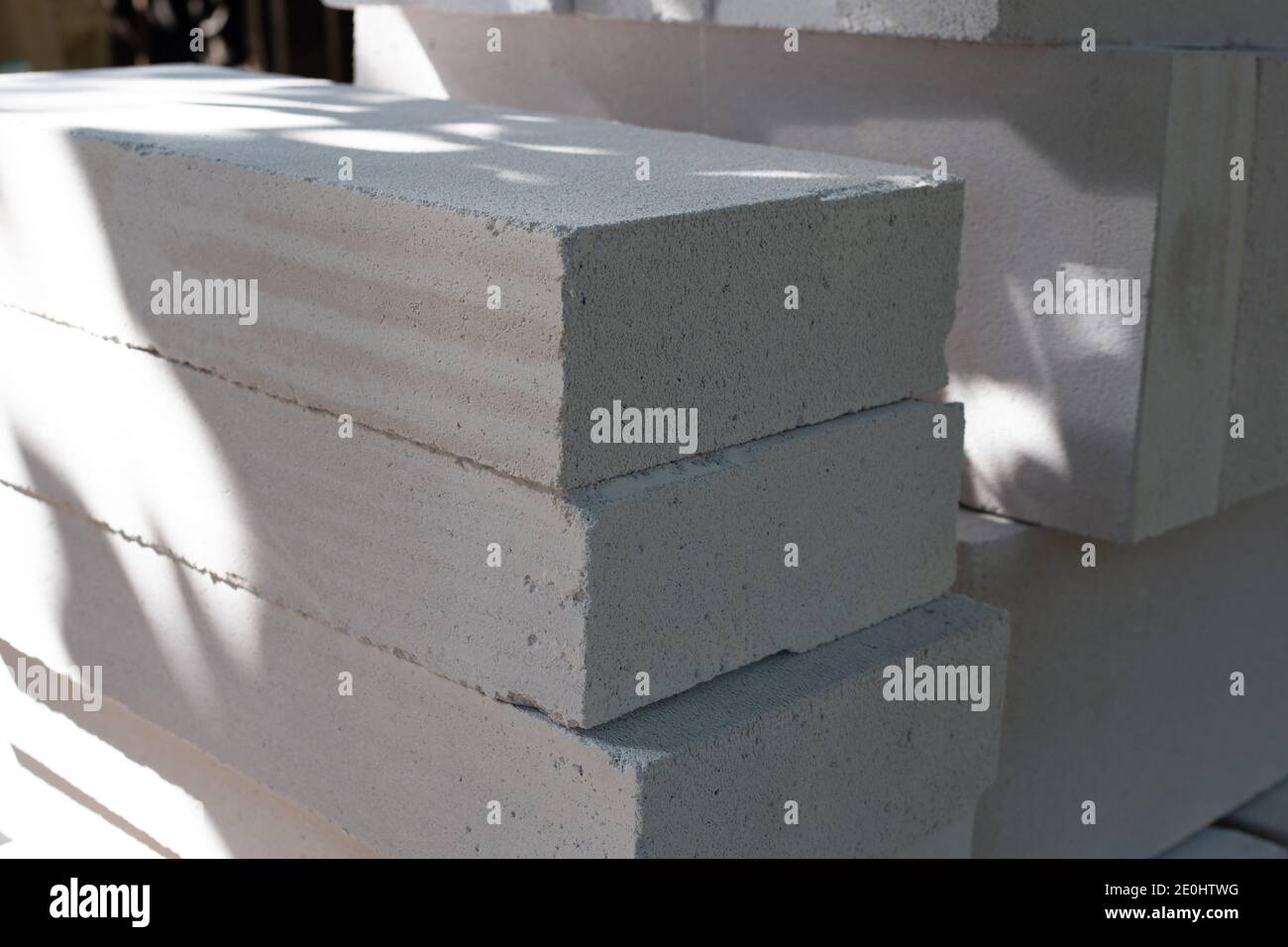 Lightweight concrete blocks hi-res stock photography and images - Alamy