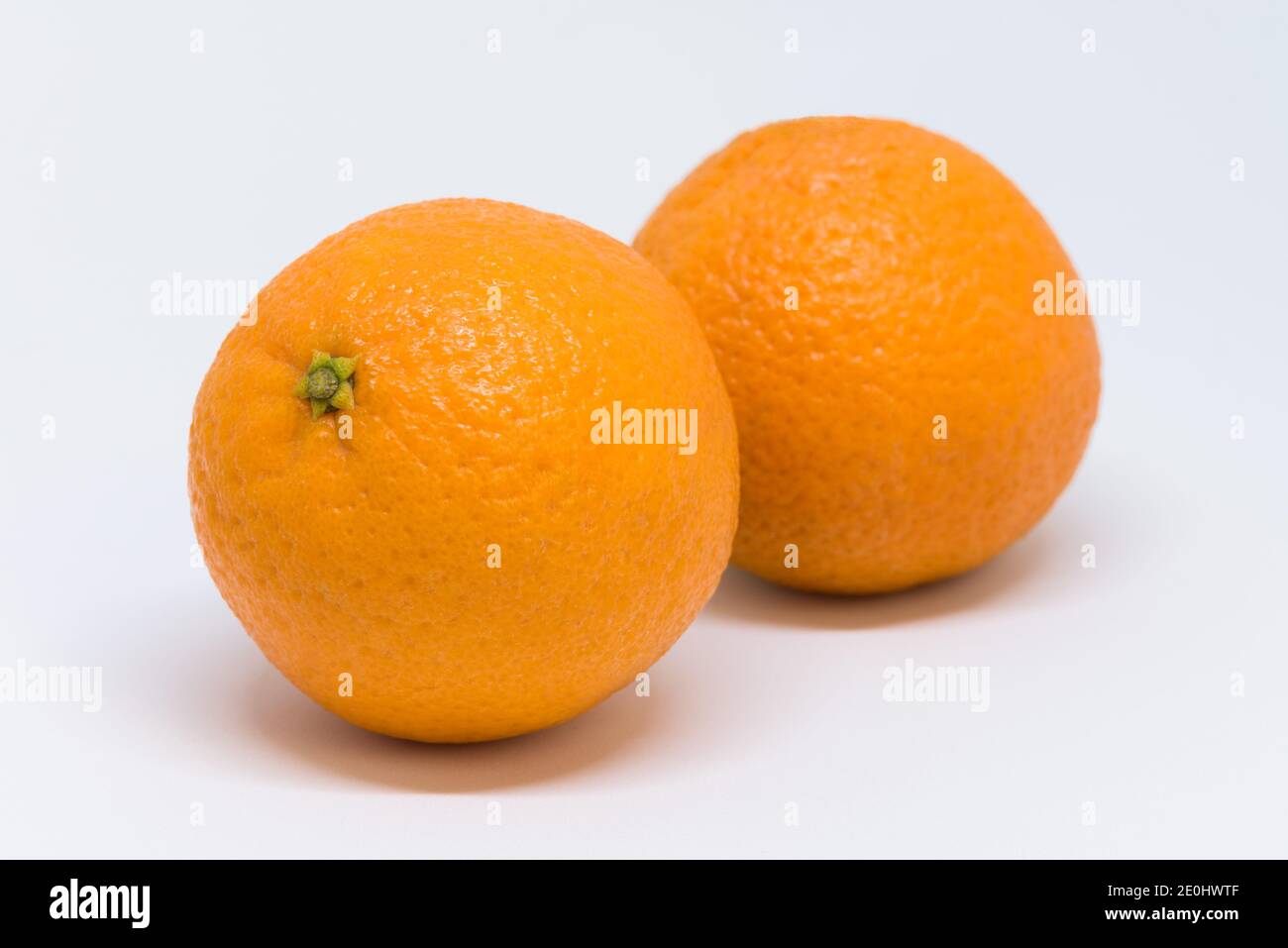 Two mandarin oranges hi-res stock photography and images - Alamy