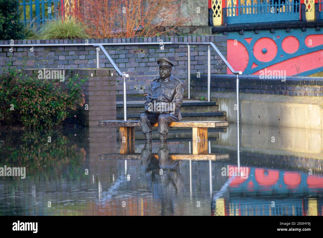 Statue captain mainwaring hi-res stock photography and images - Alamy